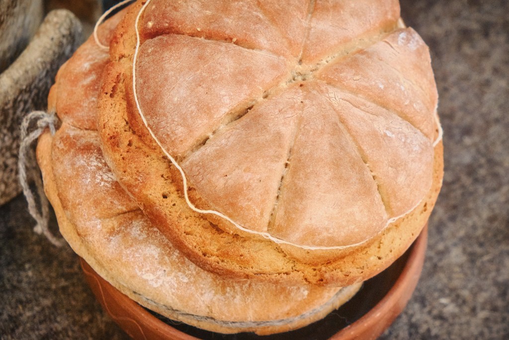 Roman Bread: A Guide to Delicious Home Baking - Kooks Secrets